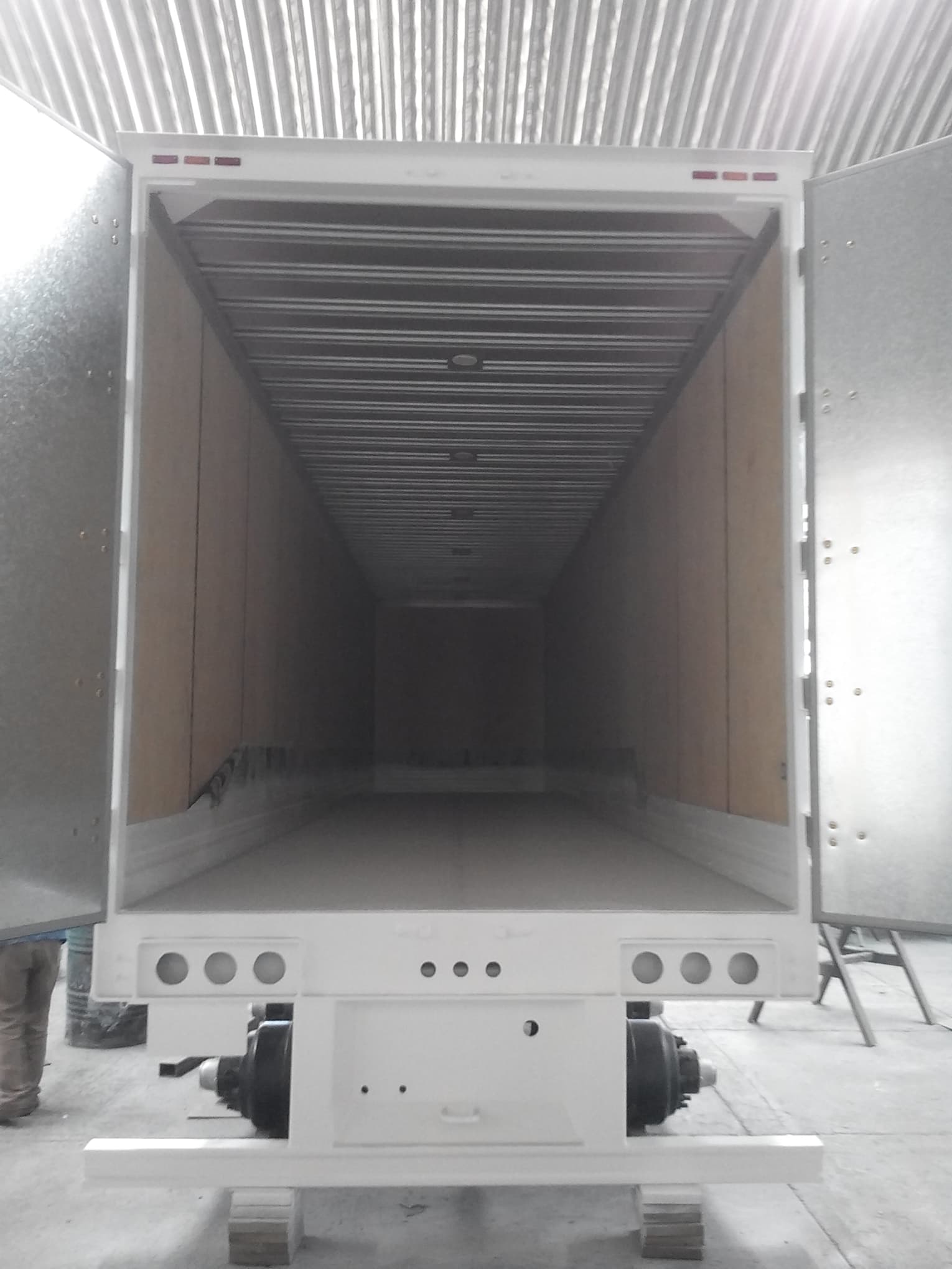 Fabricantes de Cajas Secas de 53 pies - Calidad y Garantía